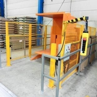 Pallet Inverter - Materials Handling