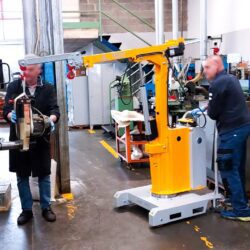 Floor Crane Mobile Counterbalanced - Materials Handling