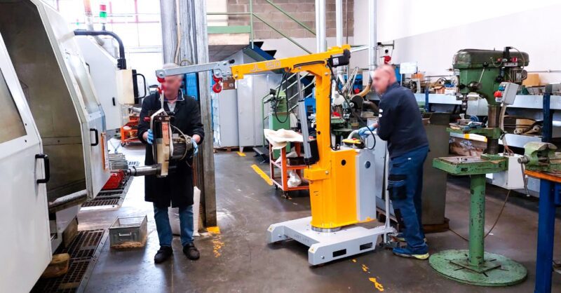 Floor Crane Mobile Counterbalanced - Materials Handling