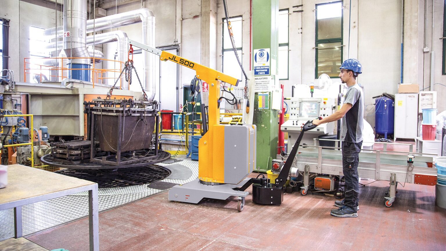 Floor Crane Mobile Counterbalanced - Materials Handling