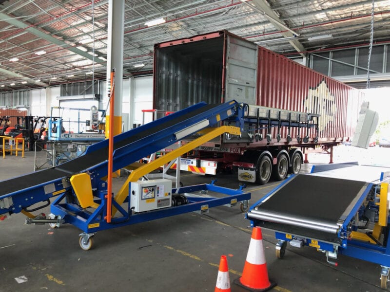 Trailer Unloading Conveyor - Materials Handling