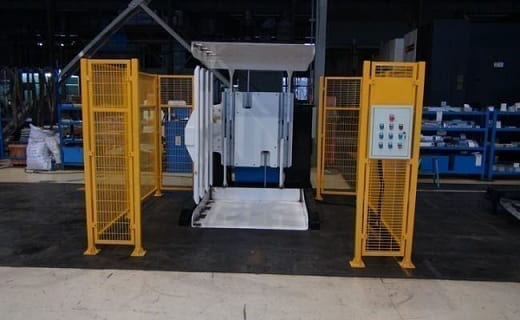 Pallet Inverter - Materials Handling