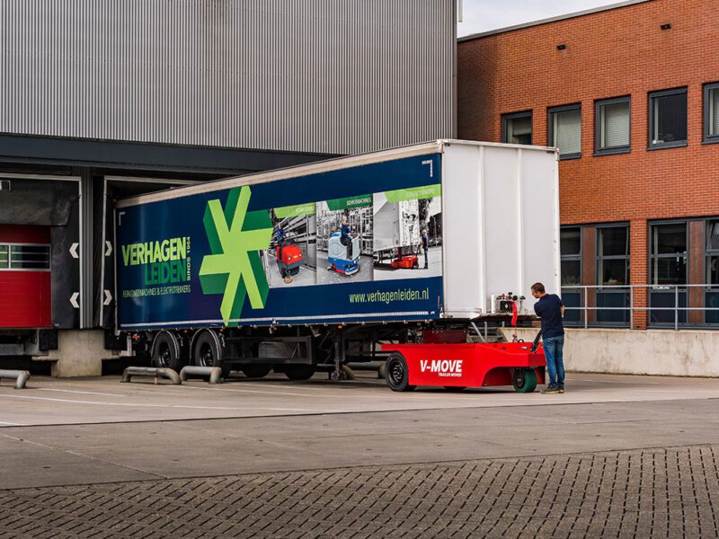 Powered Tugs Trailer Mover - Materials Handling