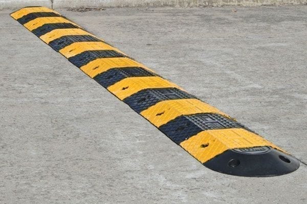 Speed Humps Rubber - Materials Handling